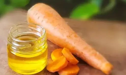 The Benefits of Carrot Oil for Skin: A DIY Guide to Making and Using It
