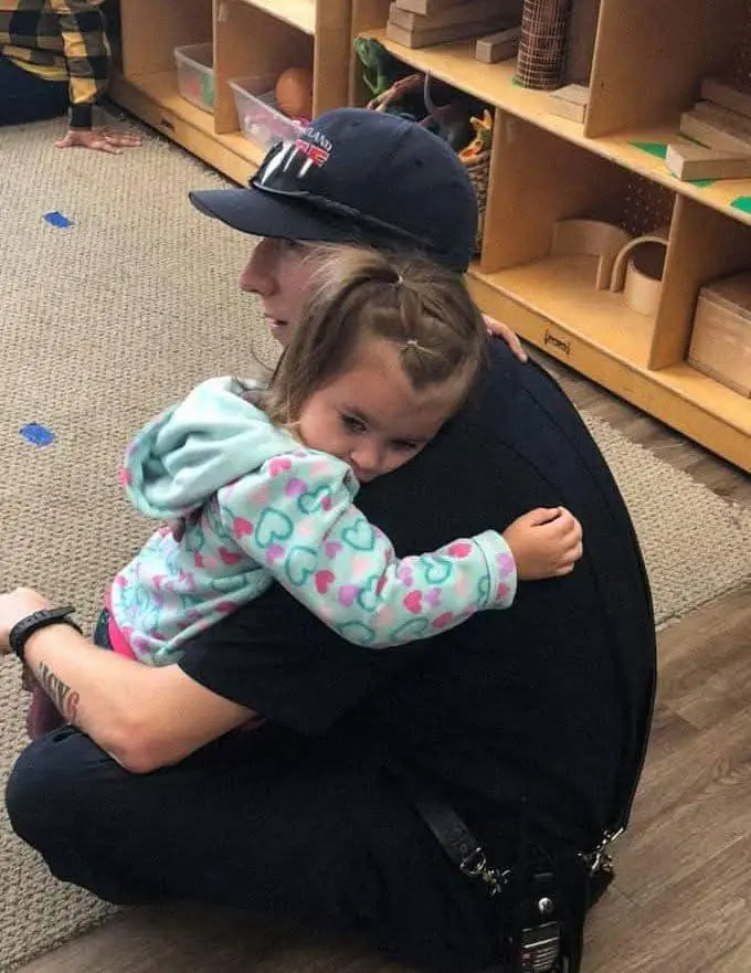 A Firefighter’s Compassion: How One Act of Kindness Changed My Daughter ...