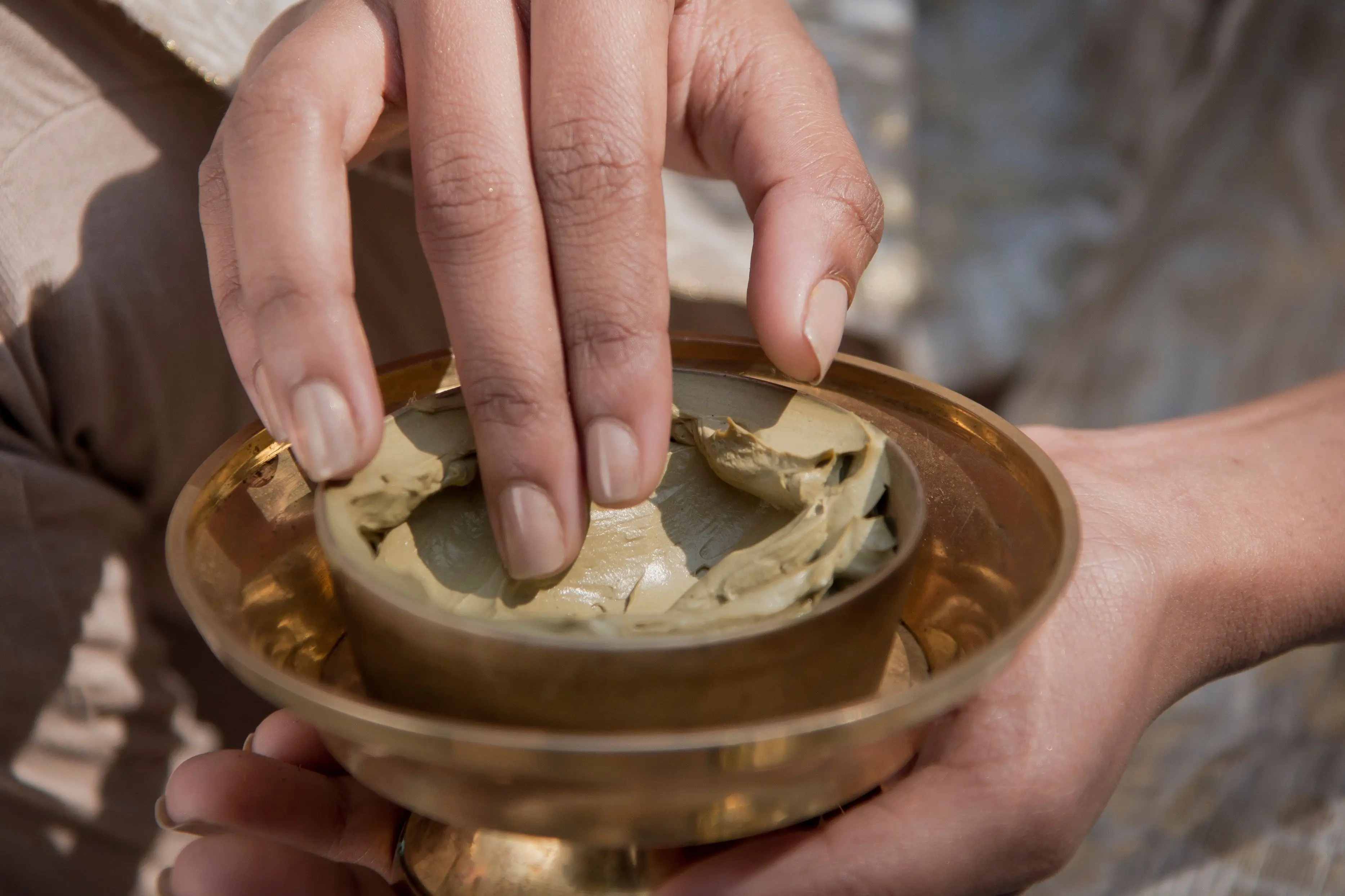 Fuller’s Earth Powder Facial: A Complete Guide for Glowing and Clean Skin