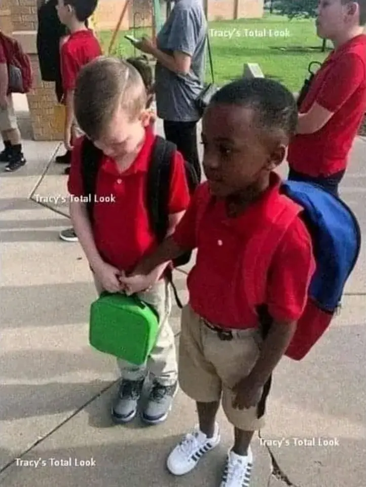 A Boy’s Kindness on the First Day of School: My Son’s Heartwarming Act ...